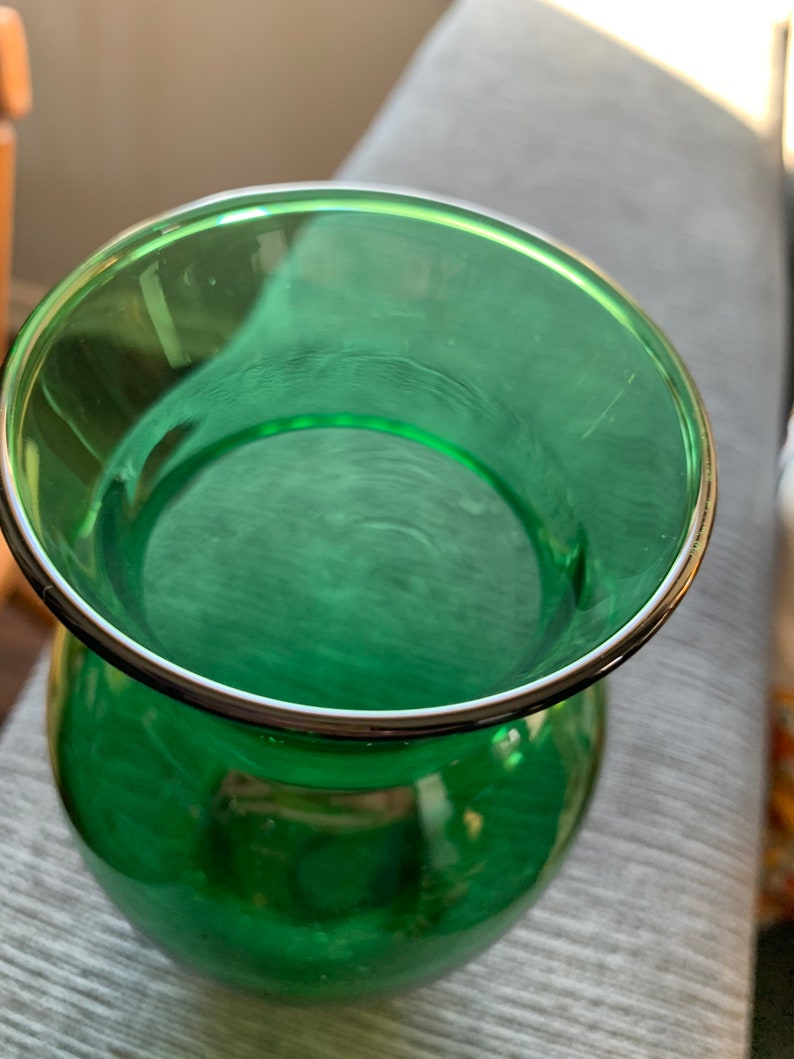 Vintage Emerald Green Glass Vase - Etsy