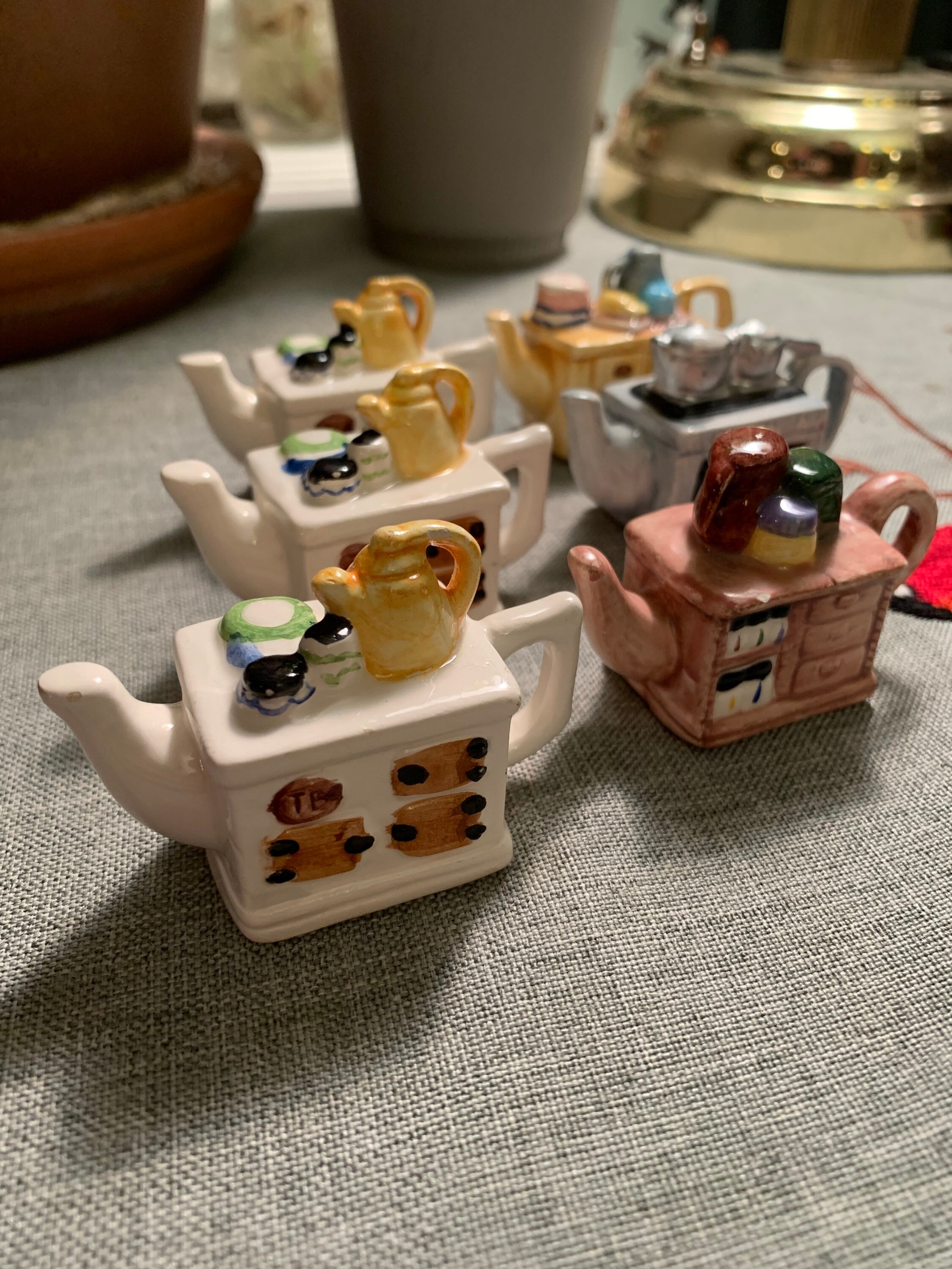 Red Rose Miniature Tea Pots/vintage Red Rose Tea Miniature Tea - Etsy