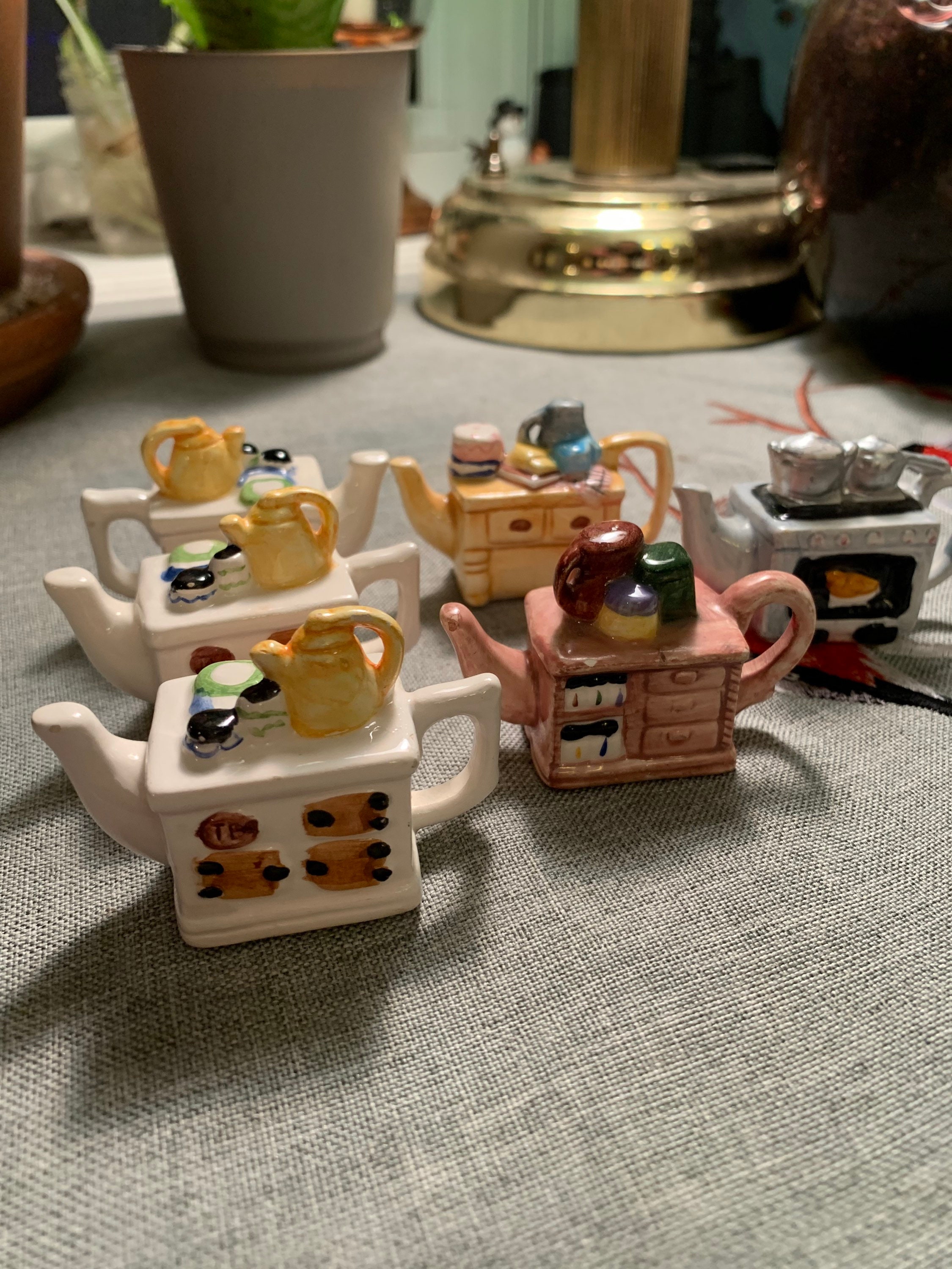 Red Rose Miniature Tea Pots/vintage Red Rose Tea Miniature Tea - Etsy