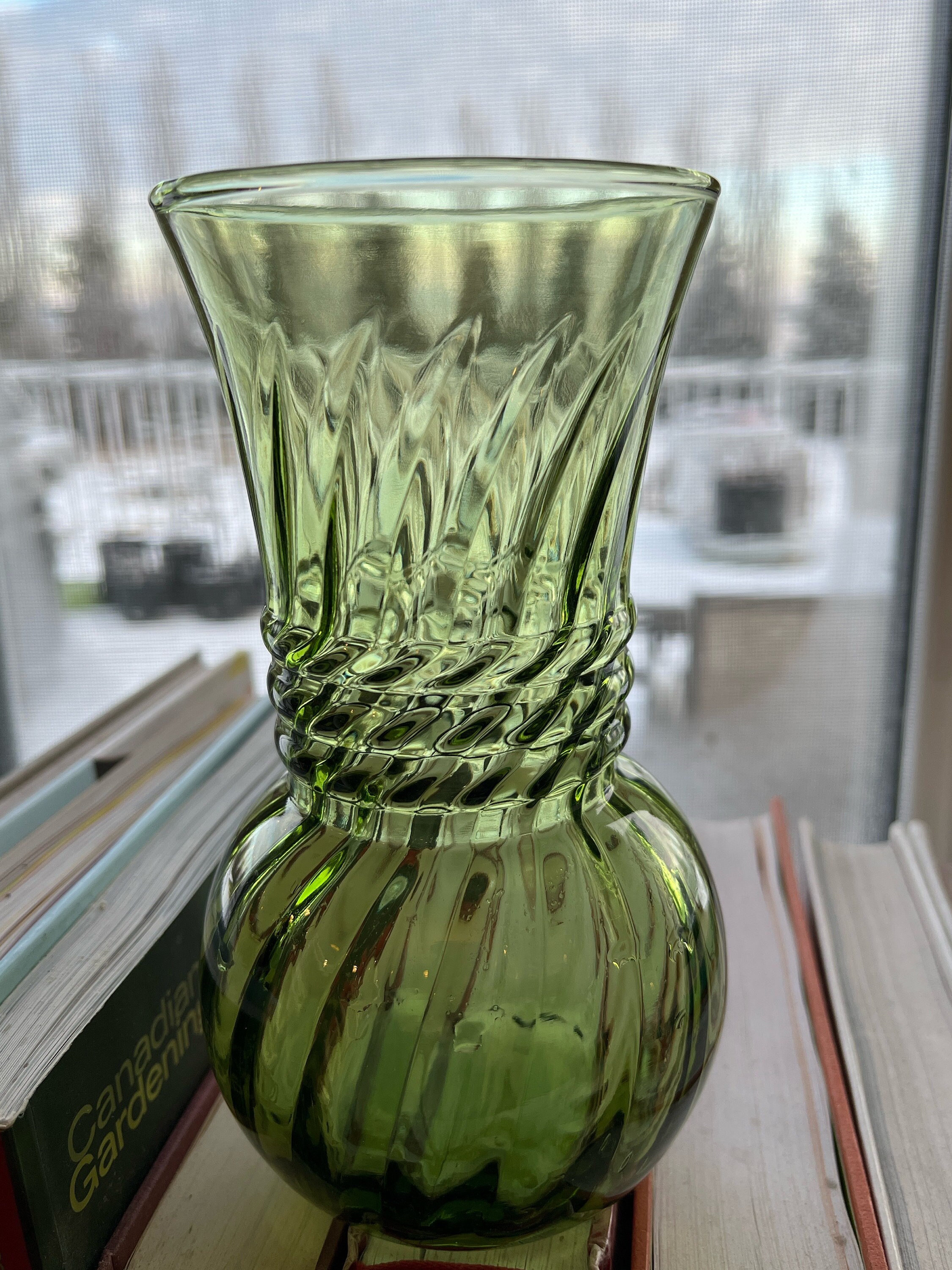 Vintage Green Glass Vase - Etsy
