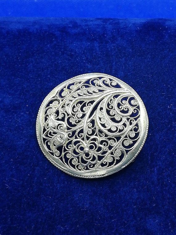 Vintage Silver Filigree Chased Open Work Brooch - Gem