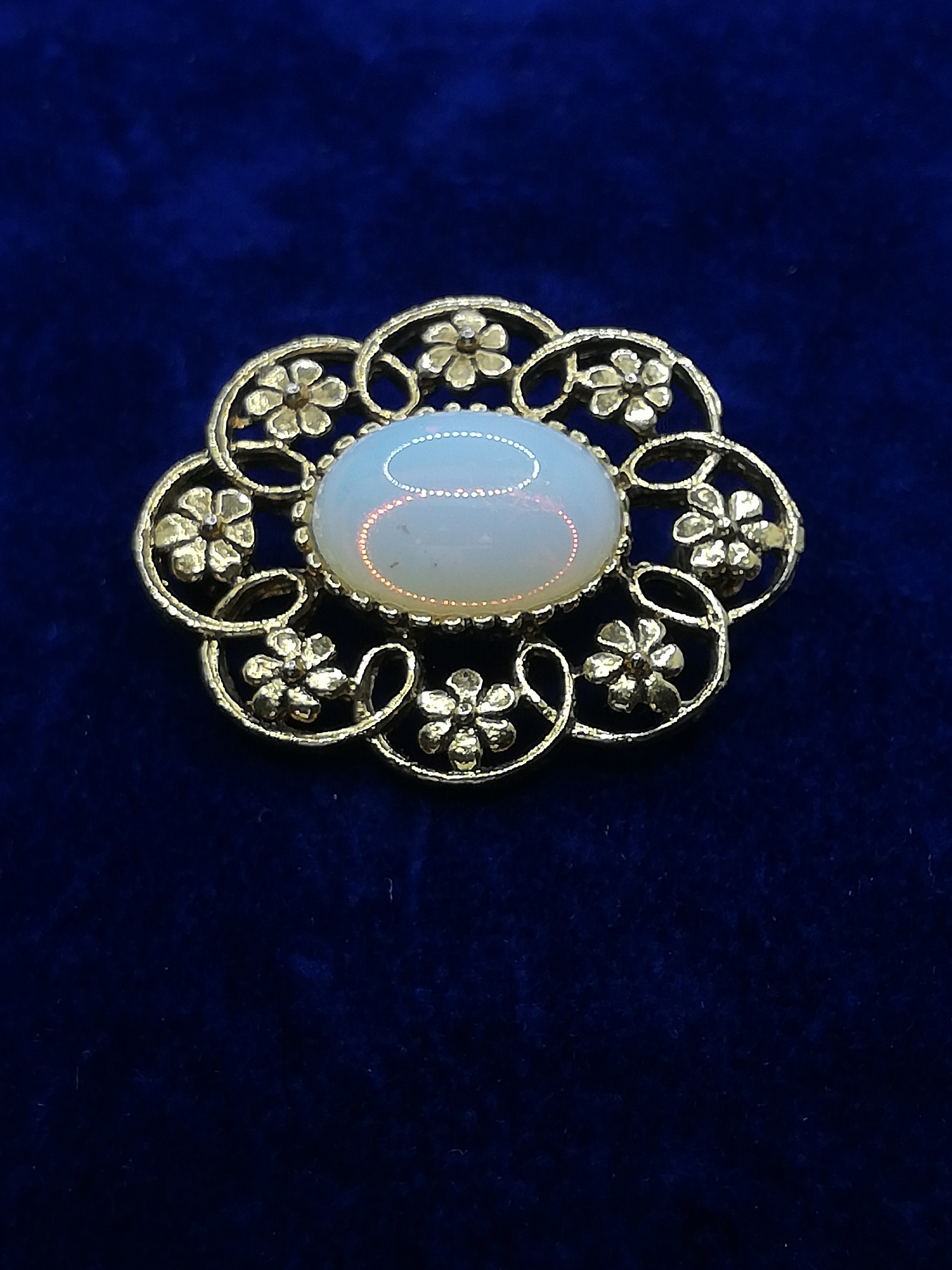 Vintage Gold Tone Open Work Polished Cabochon Brooch - Etsy