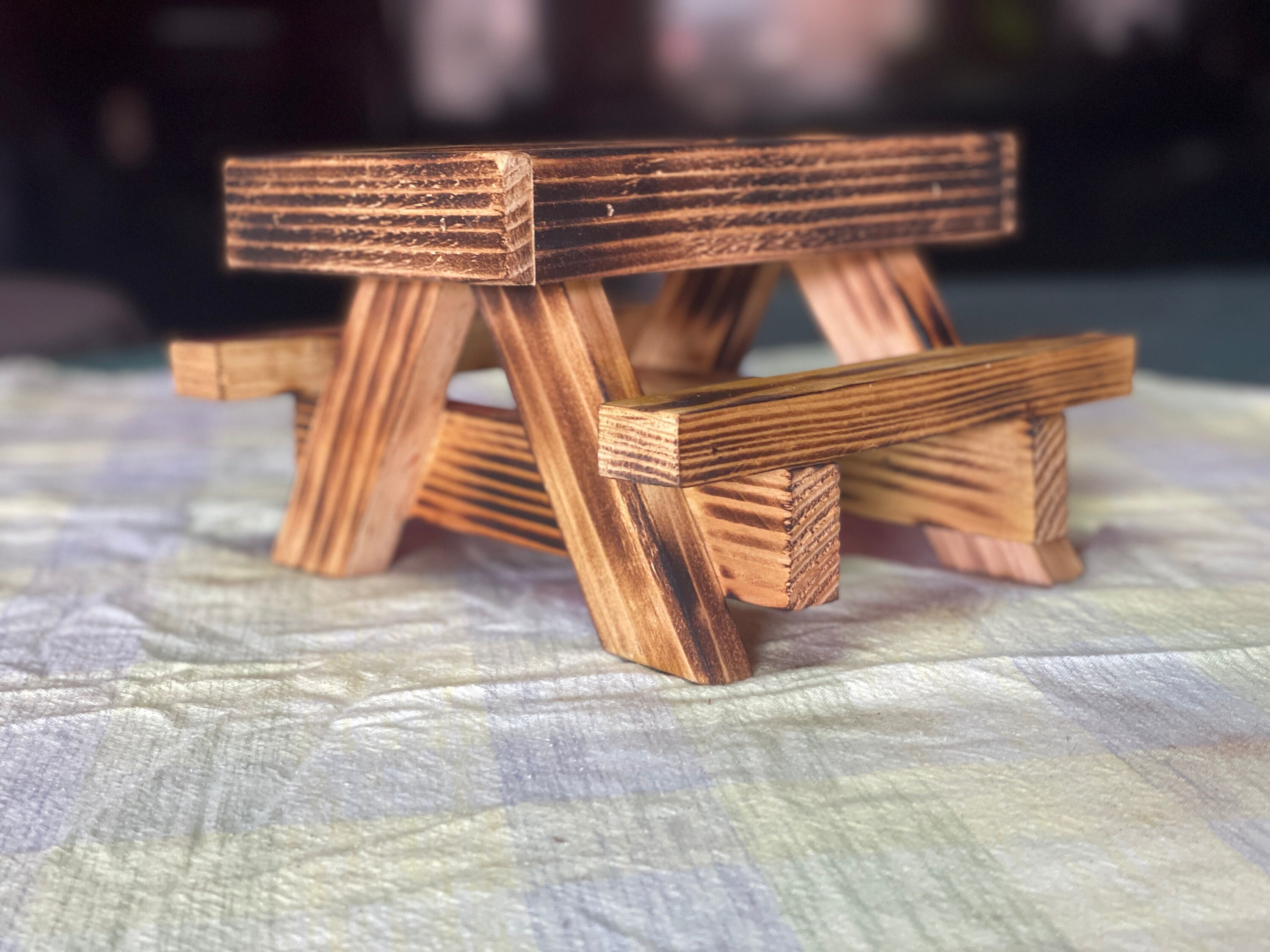 Squirrel / Bird Picnic Feeder Table - Etsy