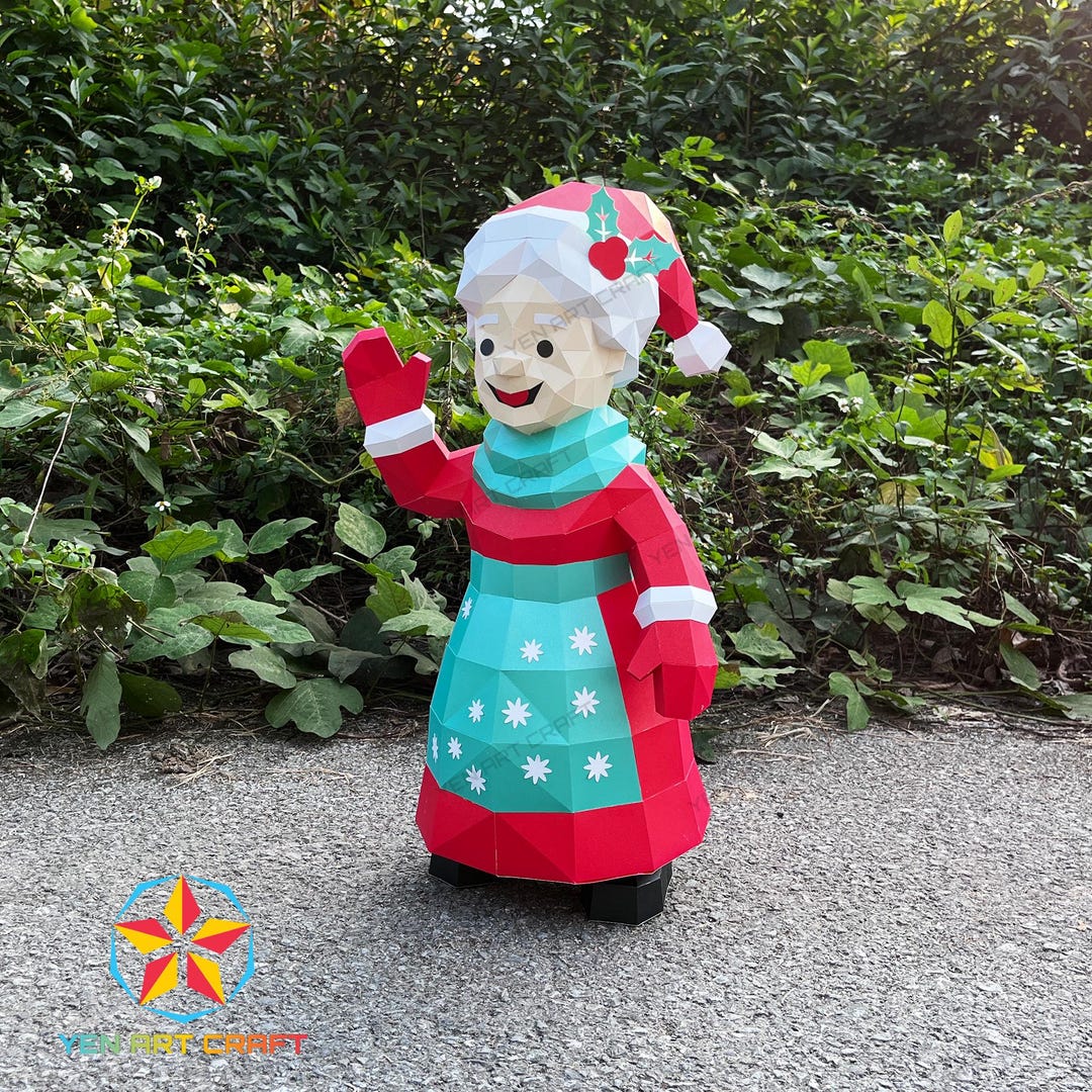 3D Mrs Claus Papercraft PDF, SVG Template for Cricut Projects: 3D ...