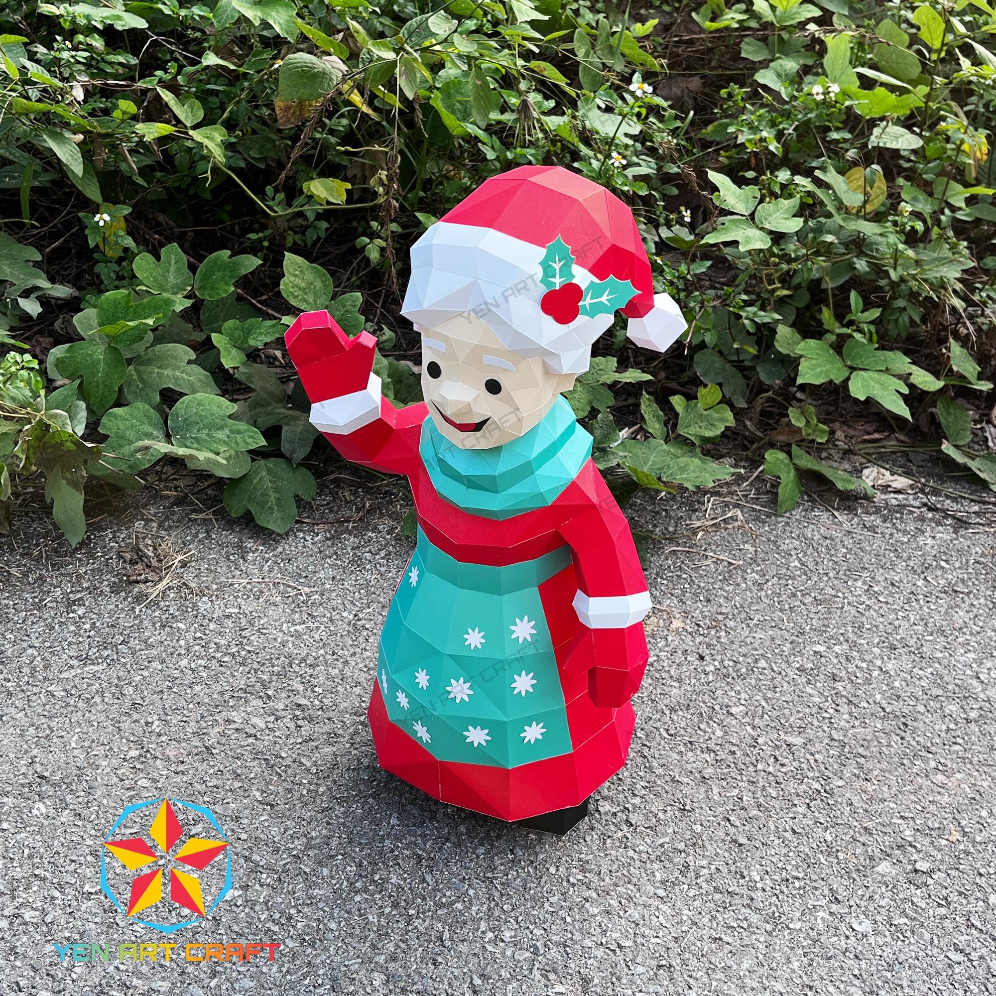 3D Mrs Claus Papercraft PDF, SVG Template for Cricut Projects: 3D ...
