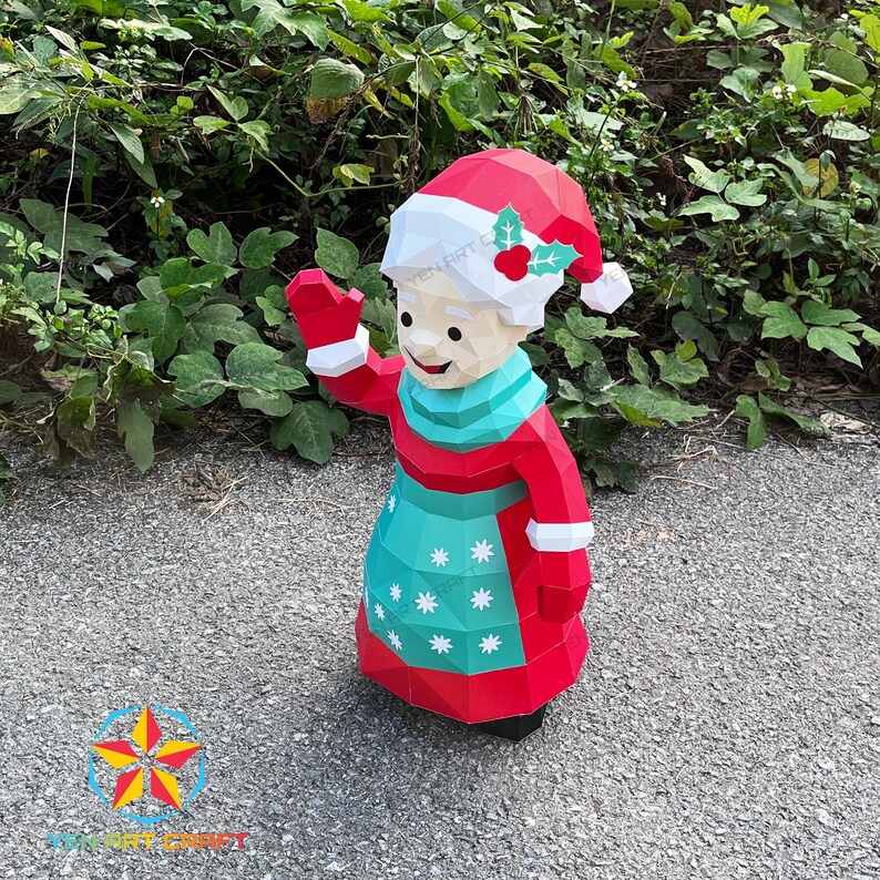 3D Mrs Claus Papercraft PDF, SVG Template for Cricut Projects: 3D ...