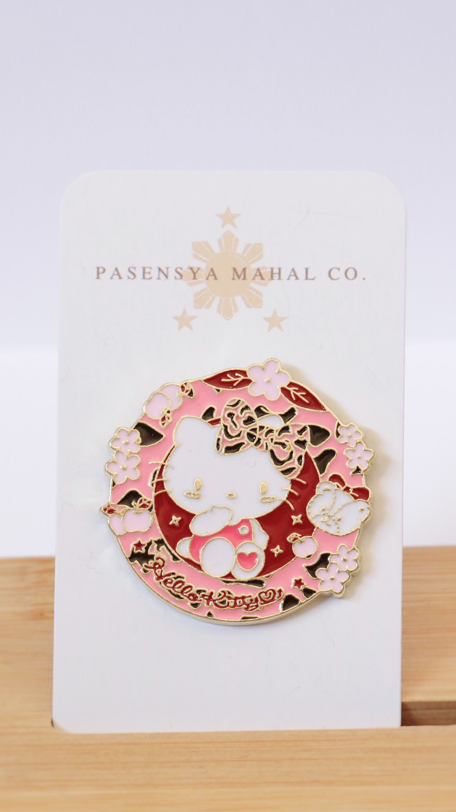Sanrio Enamel Pin Hello Kitty Kuromi Cinnamoroll Pompompurin Pochacco ...