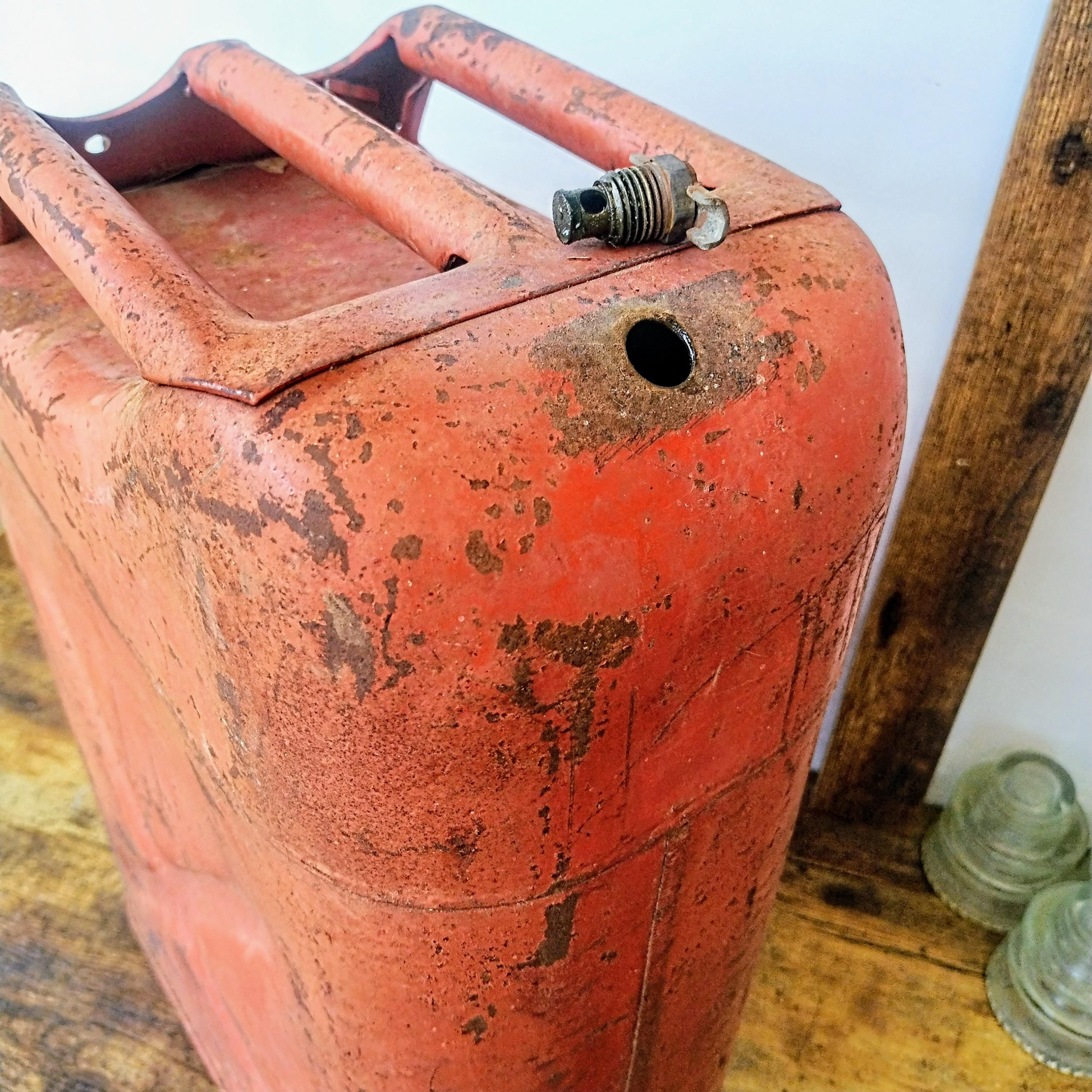 Vintage Jerry Can - 5L USMC 1973 Gas Canister - USMC Jerry Petrol Can ...