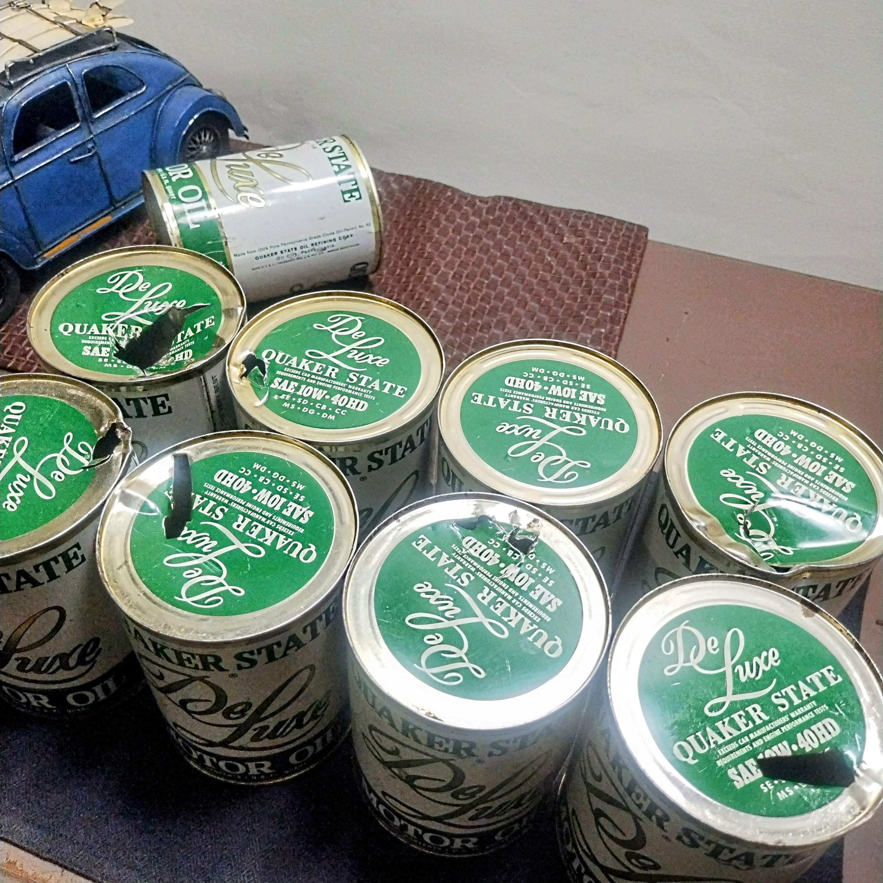 Upcycle Shop Oil Cans - Rustic Old Oil Can Display - Vintage Quaker ...