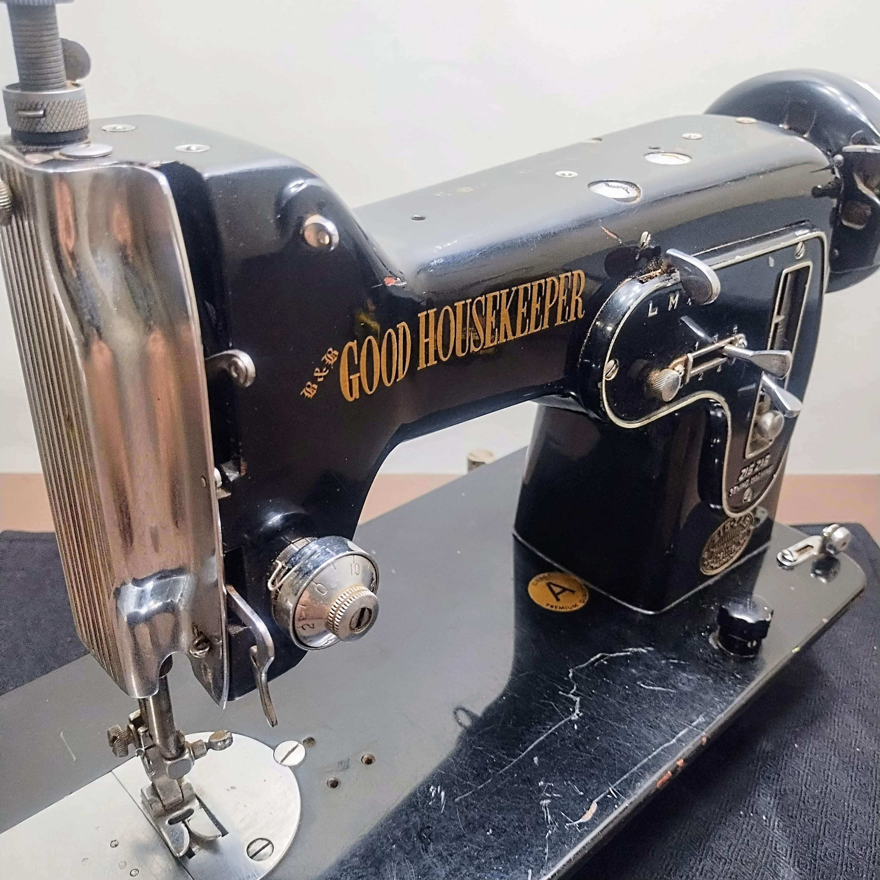 Rare Art Deco Zig Zag Deluxe Sewing Machine - Junk Art - Salvaged ...