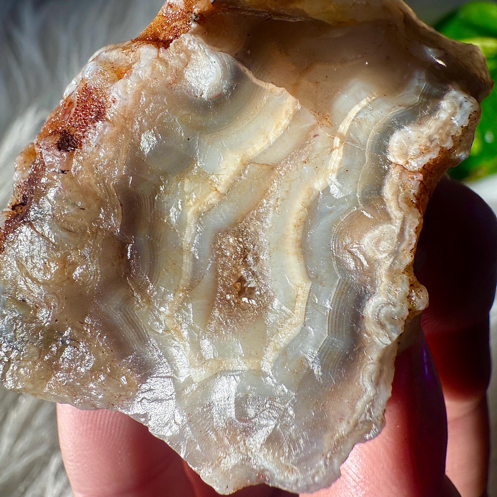 Ágata de veta marroquí semicruda con cuarzo druzy / Ágata de veta ...
