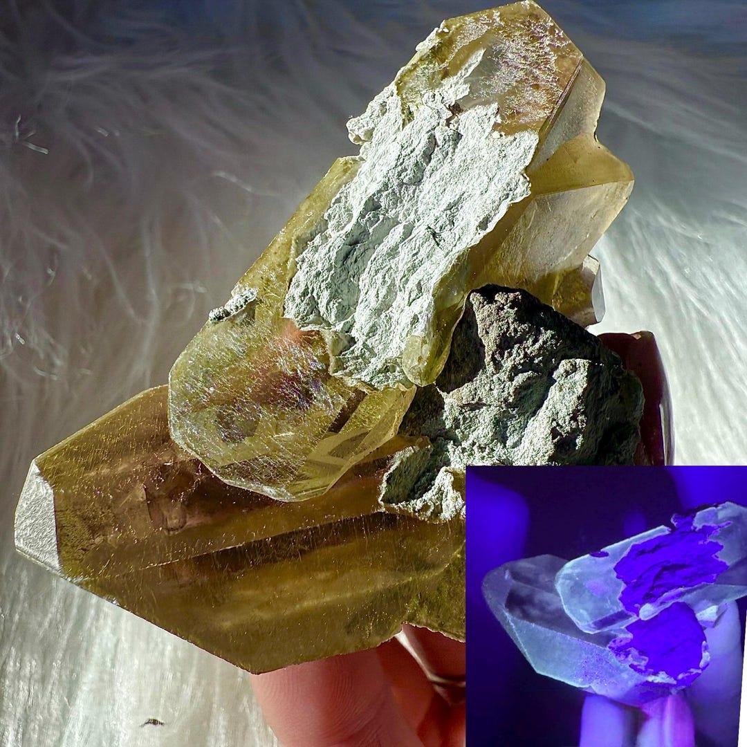 NEW FIND Fluorescent Barite on Matrix From Linwood Mine, Iowa / “light ...