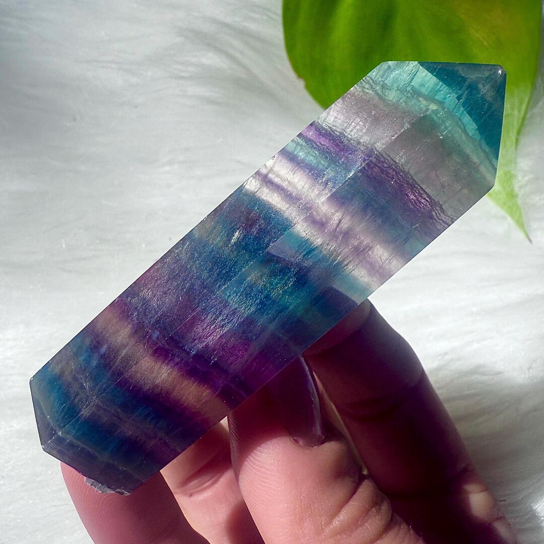 High Quality Candy Fluorite Crystal Tower With Banding & Flash / Flashy ...