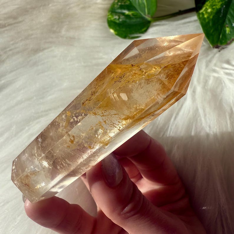 GEMMY Golden Healer Quartz Crystal Tower With Dendrites & Rainbows ...