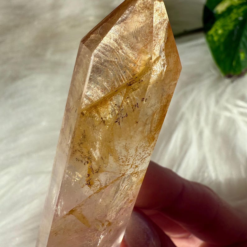 GEMMY Golden Healer Quartz Crystal Tower With Dendrites & Rainbows ...