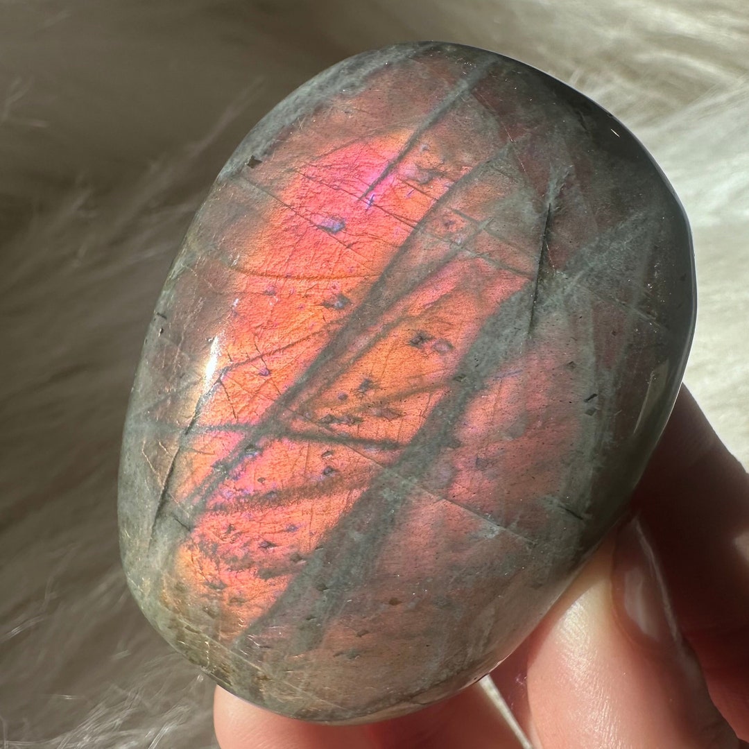 FULL FLASH Sunset Labradorite Palmstone With Purple Pink & Orange Flash ...