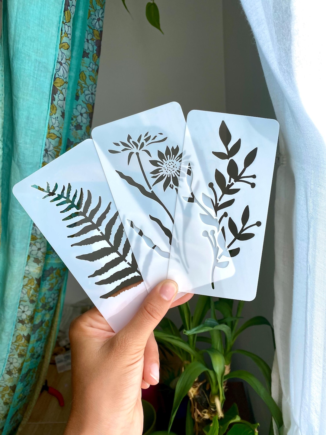 18 PIECES Flowers and Leaves Stencil Set. 15 X 7.5cm Size. Flower ...