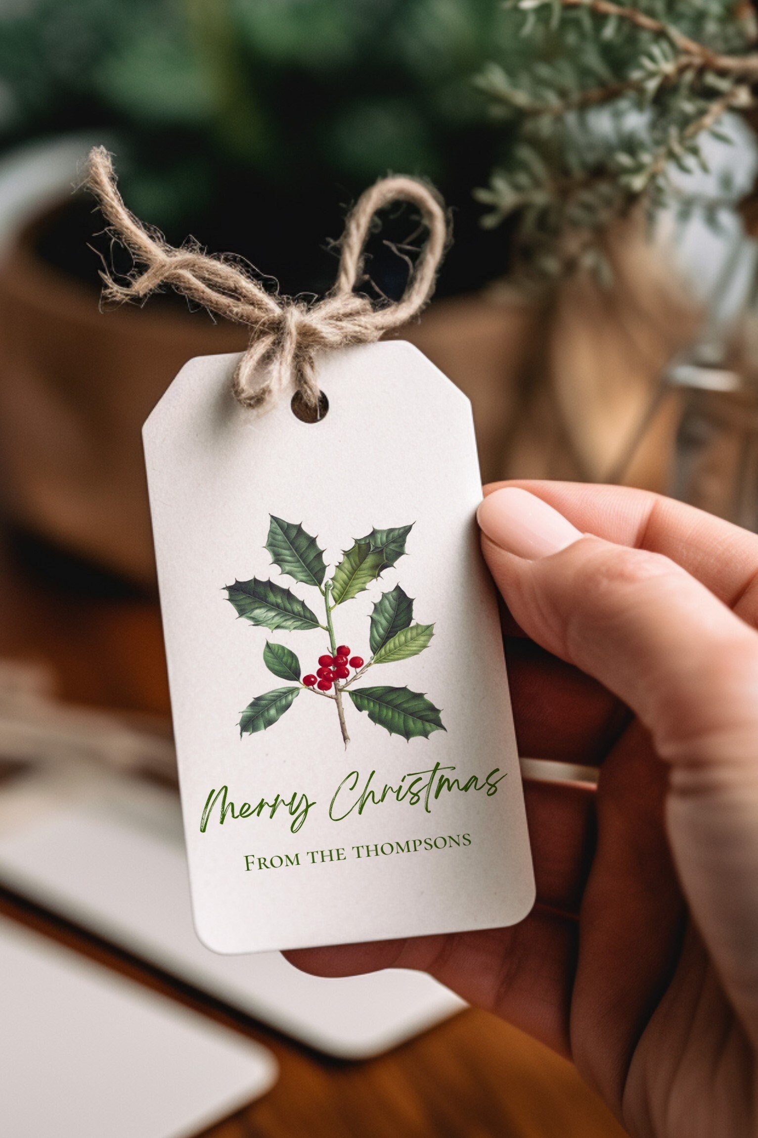 Holly Leaves Christmas Gift Tags, Printable Christmas Tags Template ...