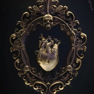 Framed Heart, Wall Decor, Antique Frame, Goth Decoration, Goth Wall ...