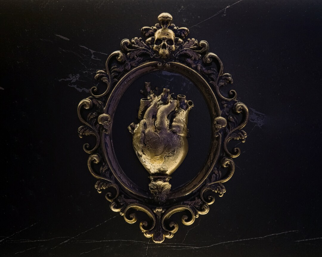 Framed Heart, Wall Decor, Antique Frame, Goth Decoration, Goth Wall ...
