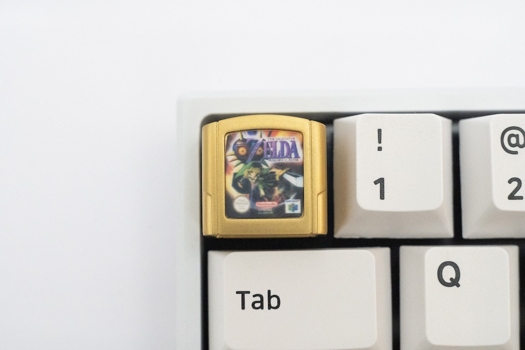 Classic Legend of Zelda Majora's Mask Keycap | N64 Cartridge Artisan ...