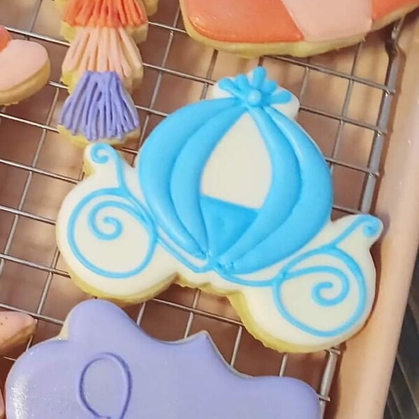 Carriage Cookies - Etsy