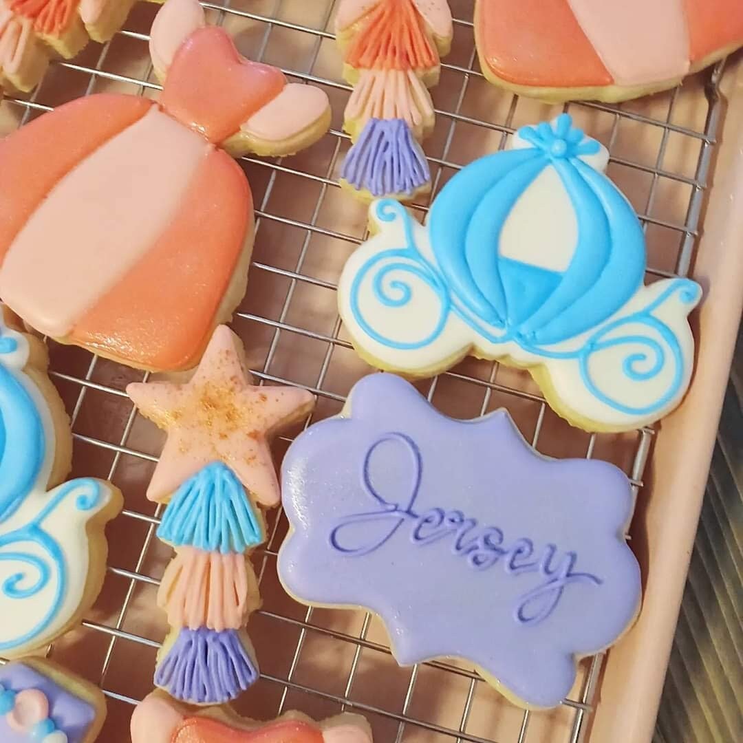 Carriage Cookie Cutter - Etsy