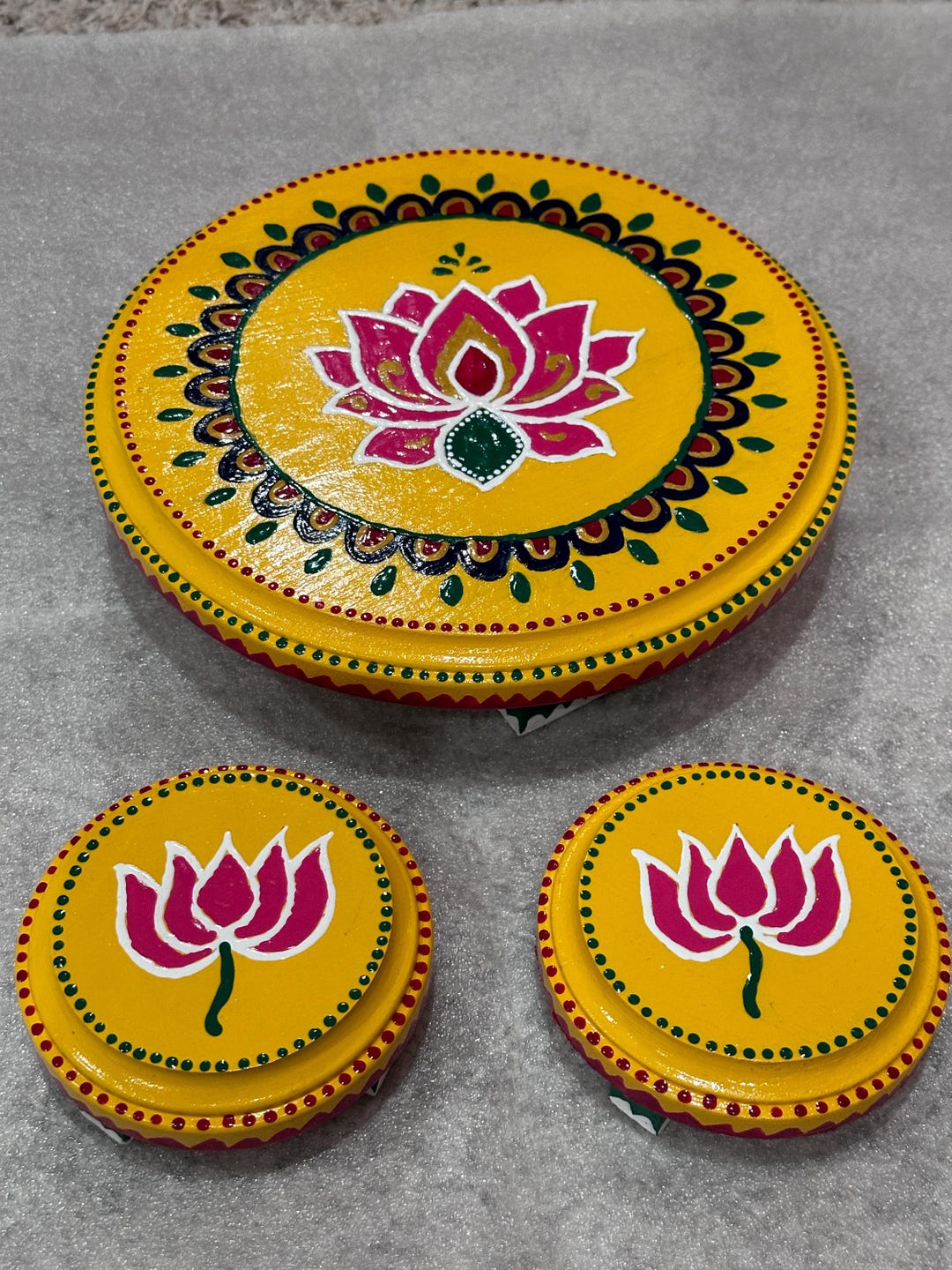Beautiful Set of 3 : 8 Inch Round Kolam Chowki With Two 4 Inch Small ...