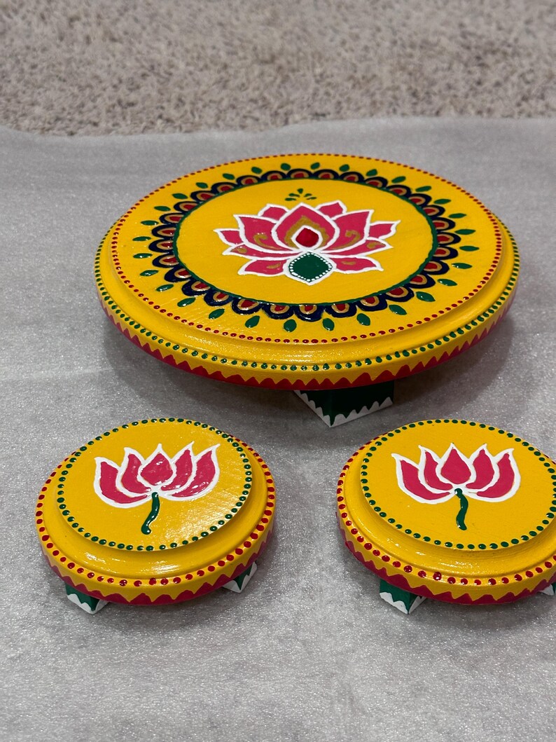 Beautiful Set of 3 : 8 Inch Round Kolam Chowki With Two 4 Inch Small ...
