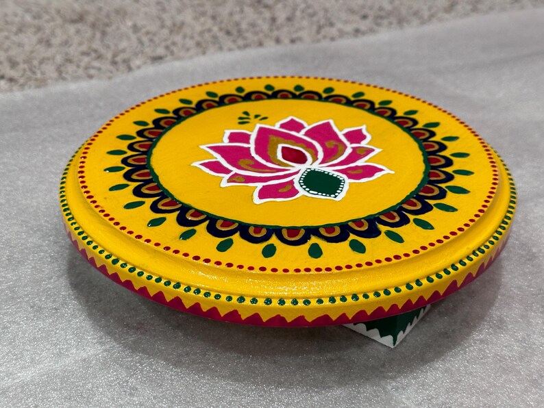 Beautiful Set of 3 : 8 Inch Round Kolam Chowki With Two 4 Inch Small ...