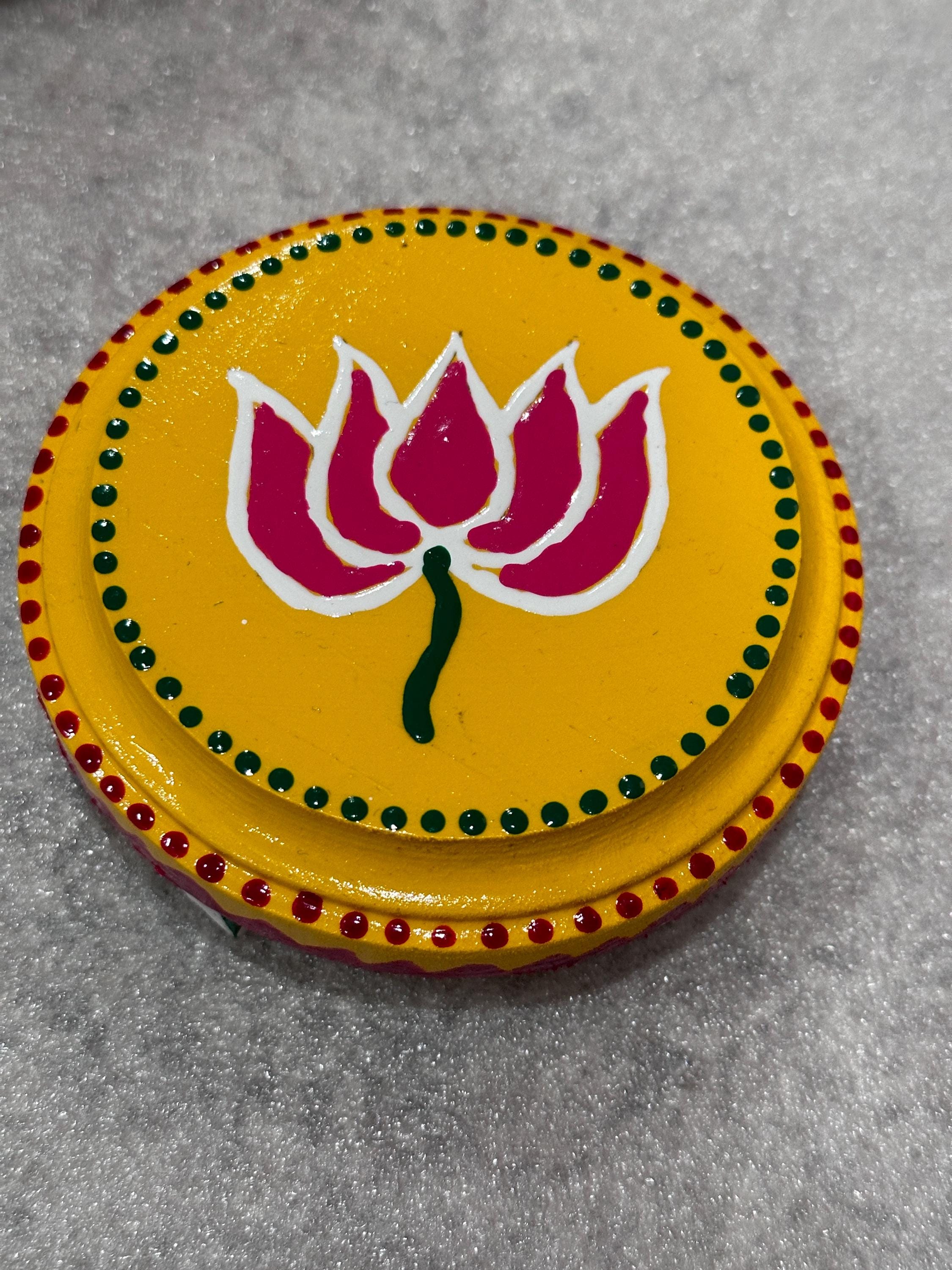 Beautiful Set of 3 : 8 Inch Round Kolam Chowki With Two 4 Inch Small ...