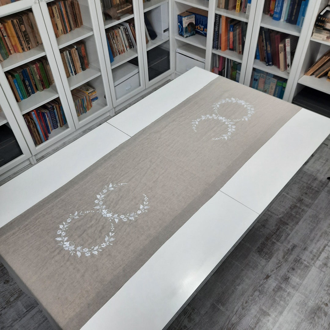 Linen, Narrow, Hand-embroidered Tablecloth in Natural Linen Color 50cm ...