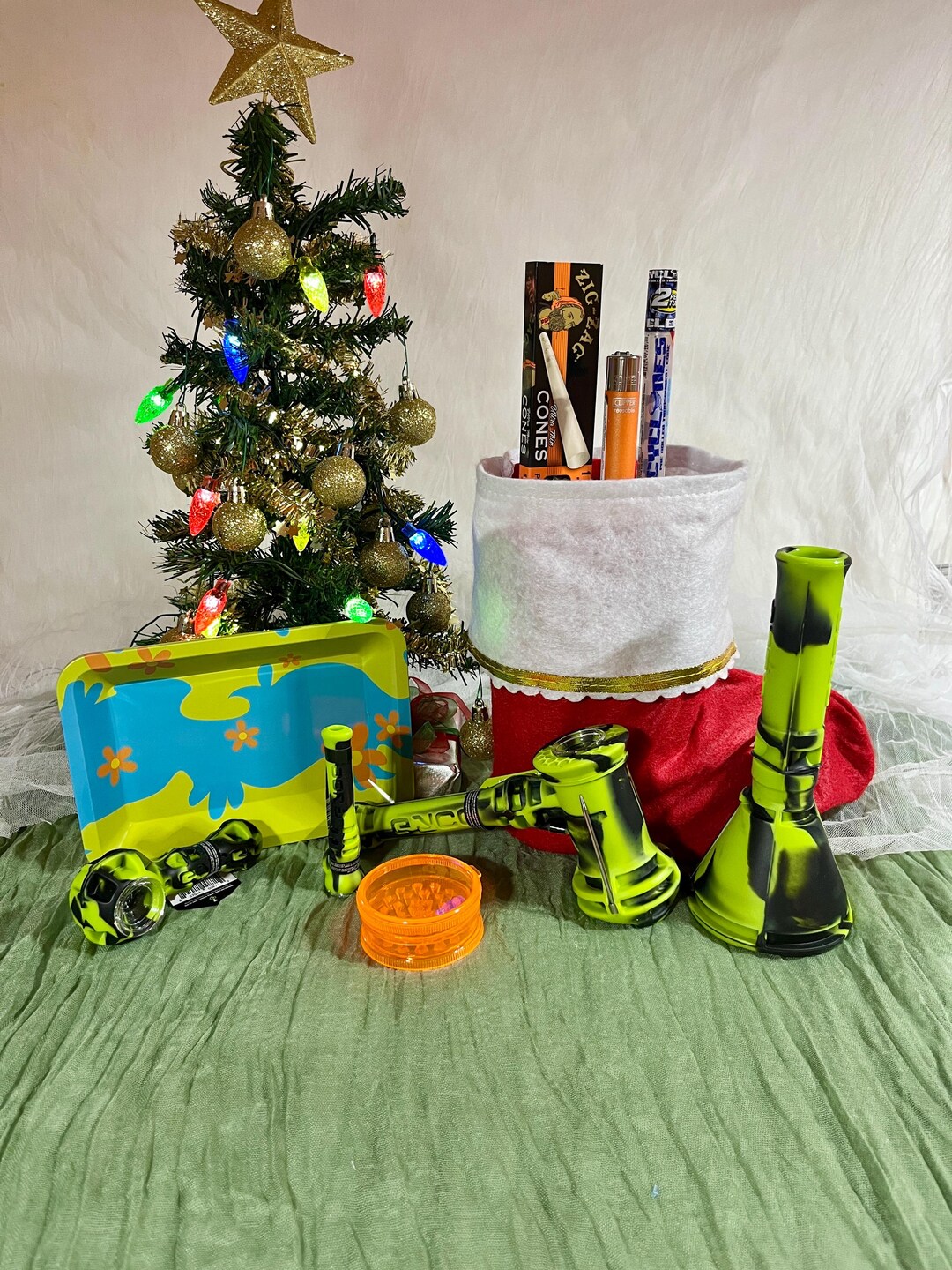 Munchies Van Colorful Smokers Kit Vibrant Rolling Tray, Eyce ...