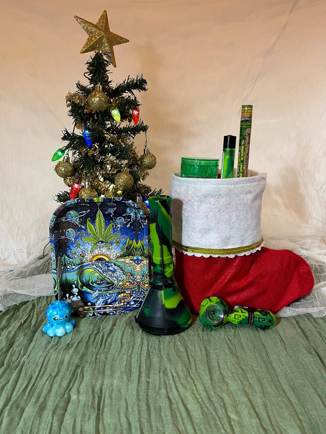 Tropical Vibes Deluxe Smokers Kit Surfer Dude Rolling Tray, Green Smoke ...