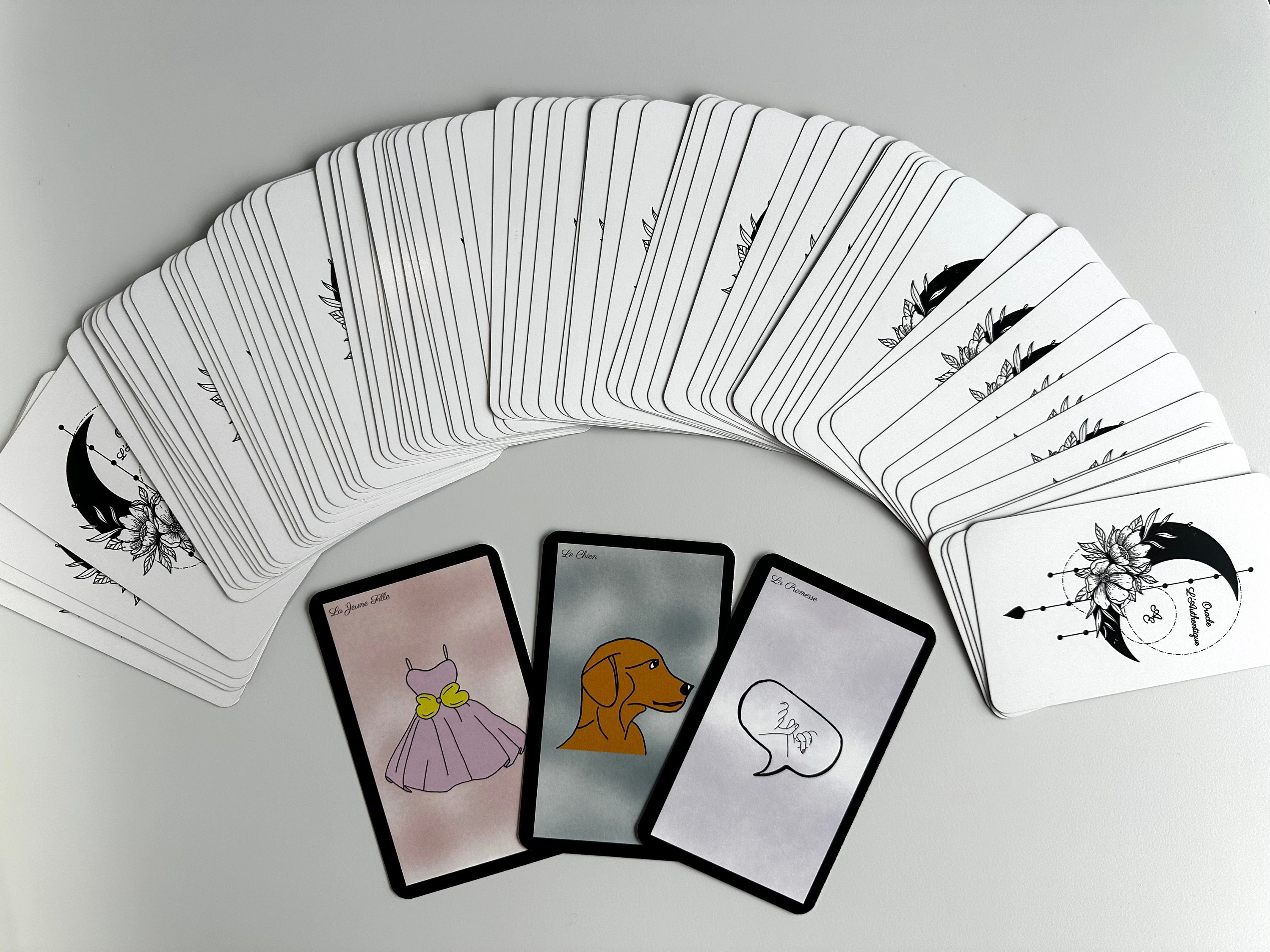 Oracle L'Authentique Nouveau Format - 82 cartes - cartes oracle, tous ...