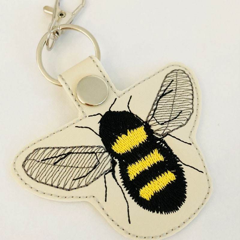 Bee Key Chain - Etsy
