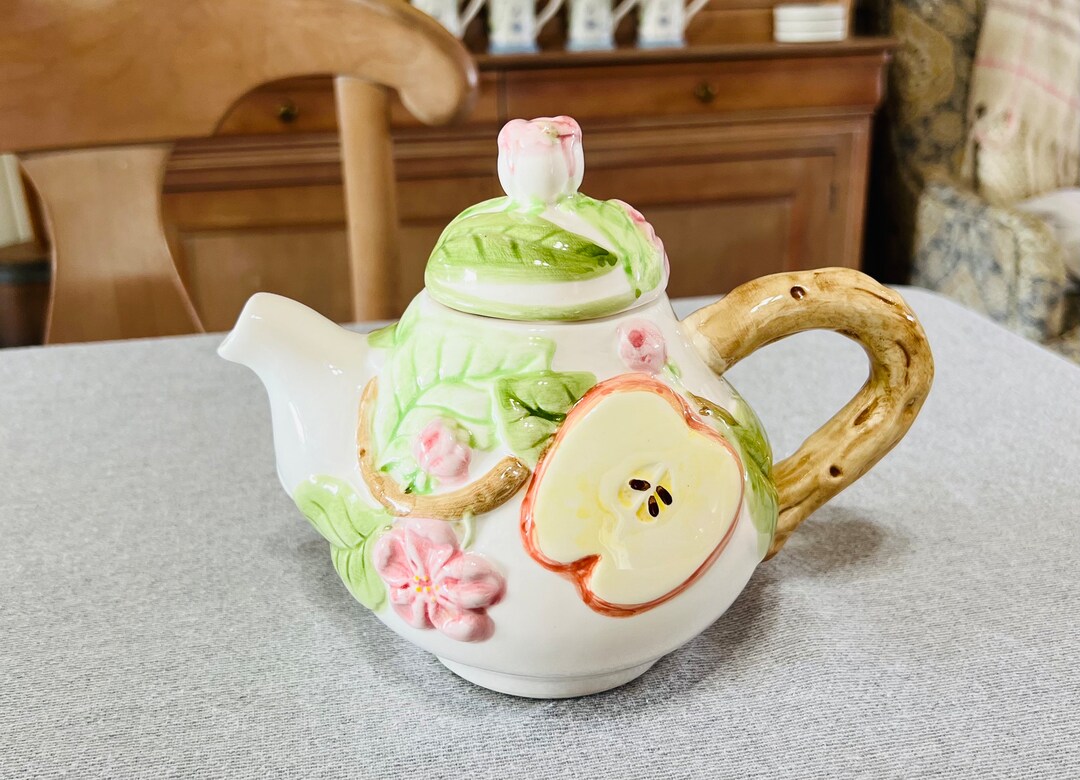 Small Vintage Apple Teapot With Leaves, Blossoms and Branch Handle. - Etsy