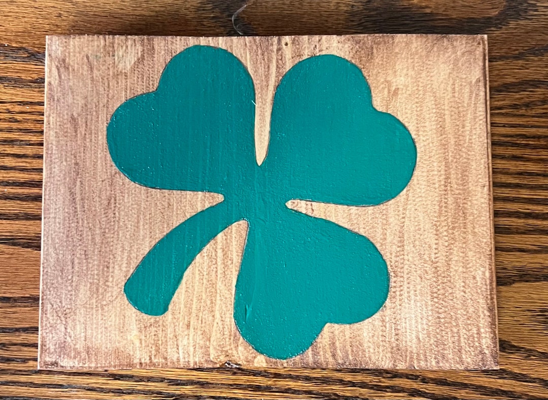 Clover Interchangeable Welcome Sign Insert - Personalized Seasonal or ...