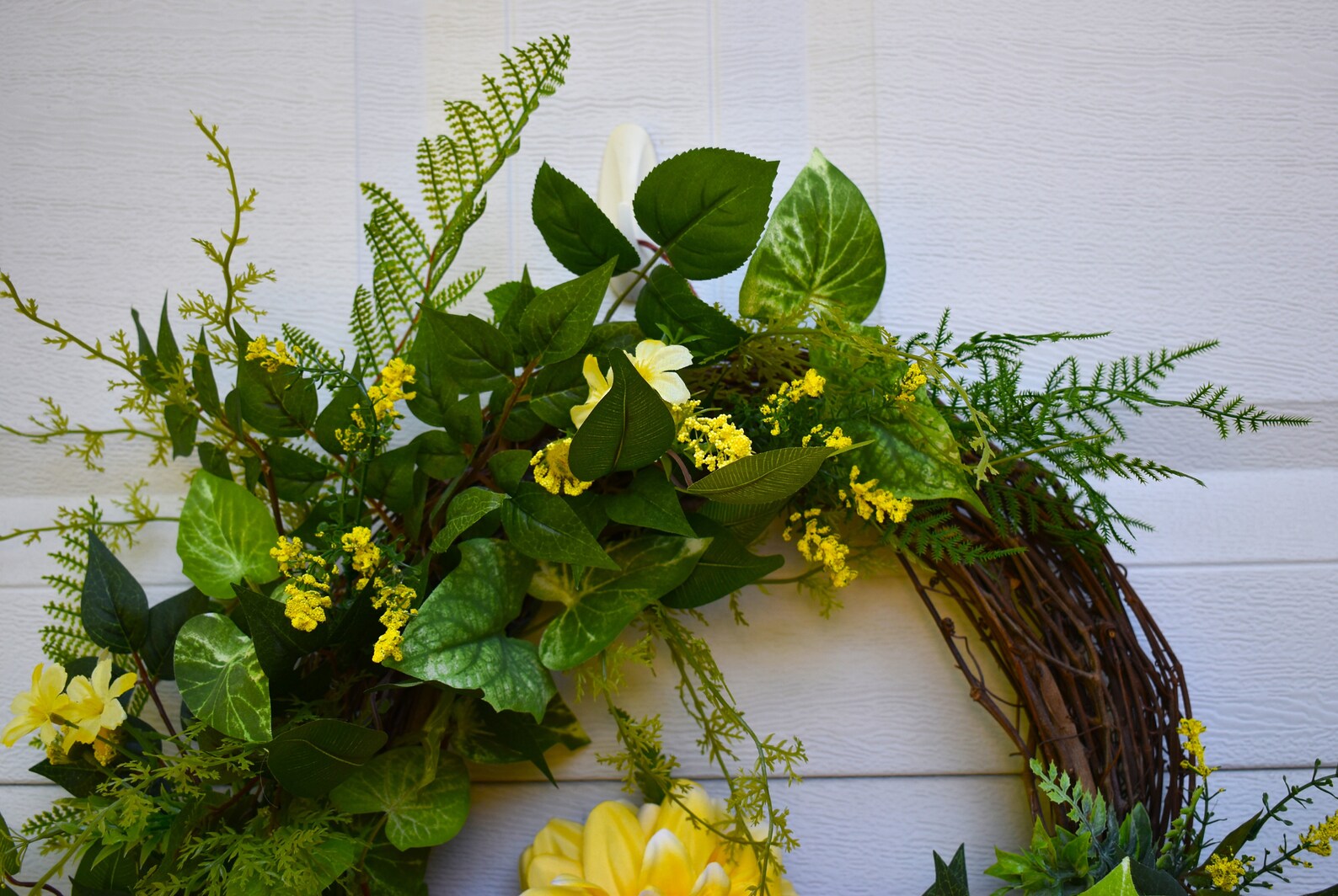 Big, Bold, Beautiful Silk Dahlia, Rose, Oval Door Wreath; Airy Summer ...