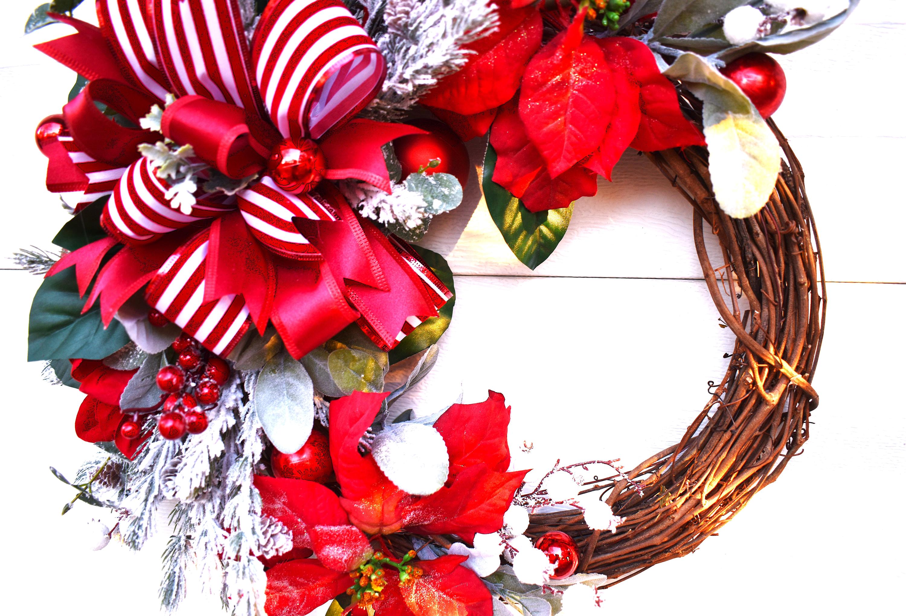 Poinsettia Christmas Wreath, Two Lovely Vibrant, Shimmery Poinsettias ...