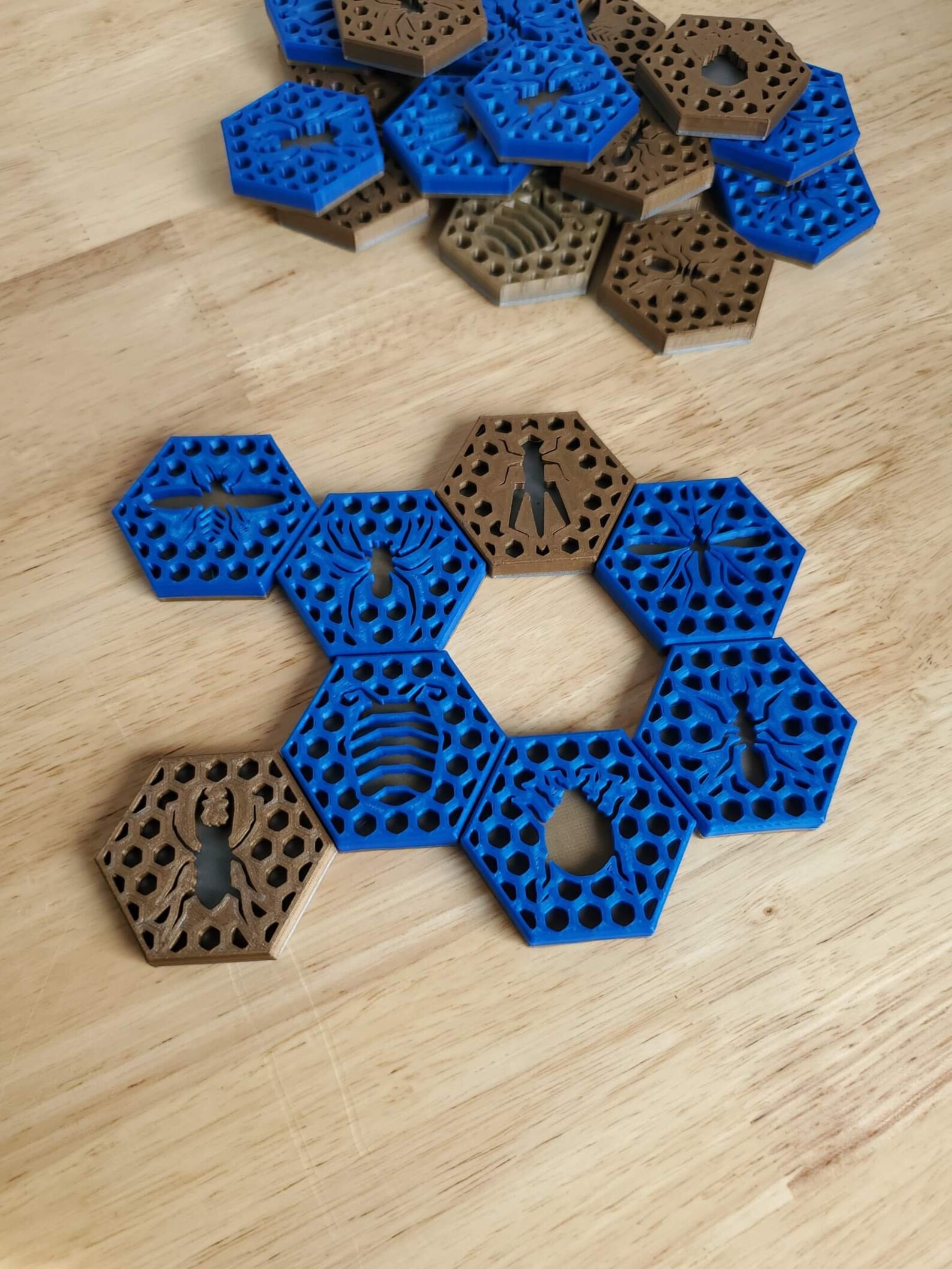 Hive Board Game With Expansions 3d Printed Two Tone 3d Models - Etsy