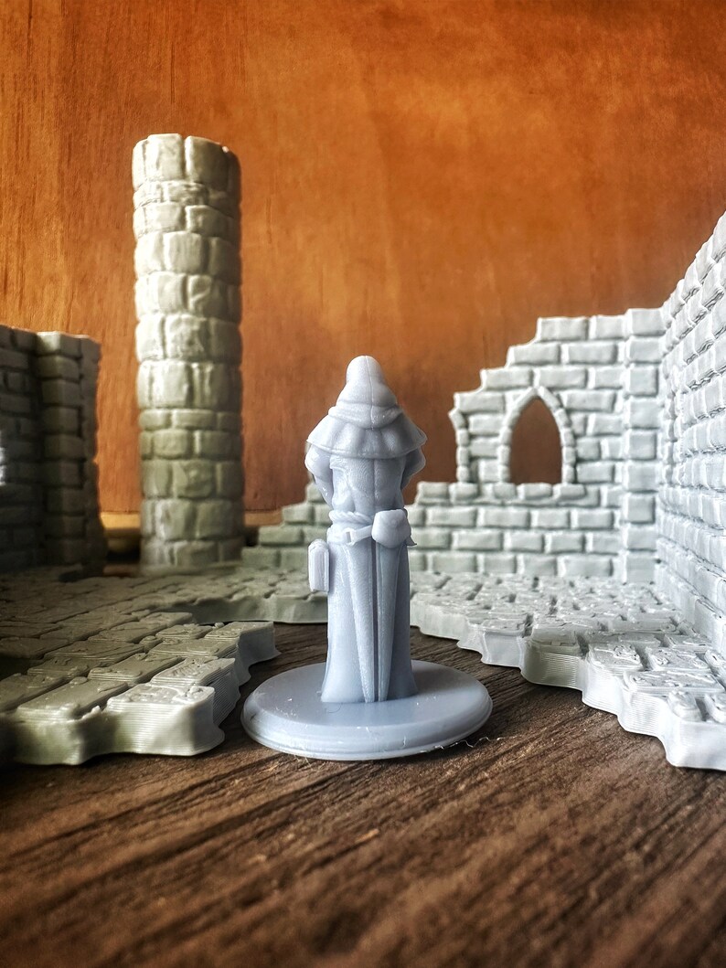 D&D Praying Cultist Miniature | Unpainted RPG Figure - Etsy UK