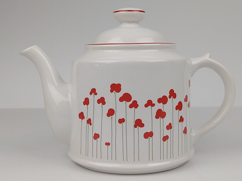 Vintage Royal Victoria Pottery Red Poppy Teapot Staffordshire Wade ...