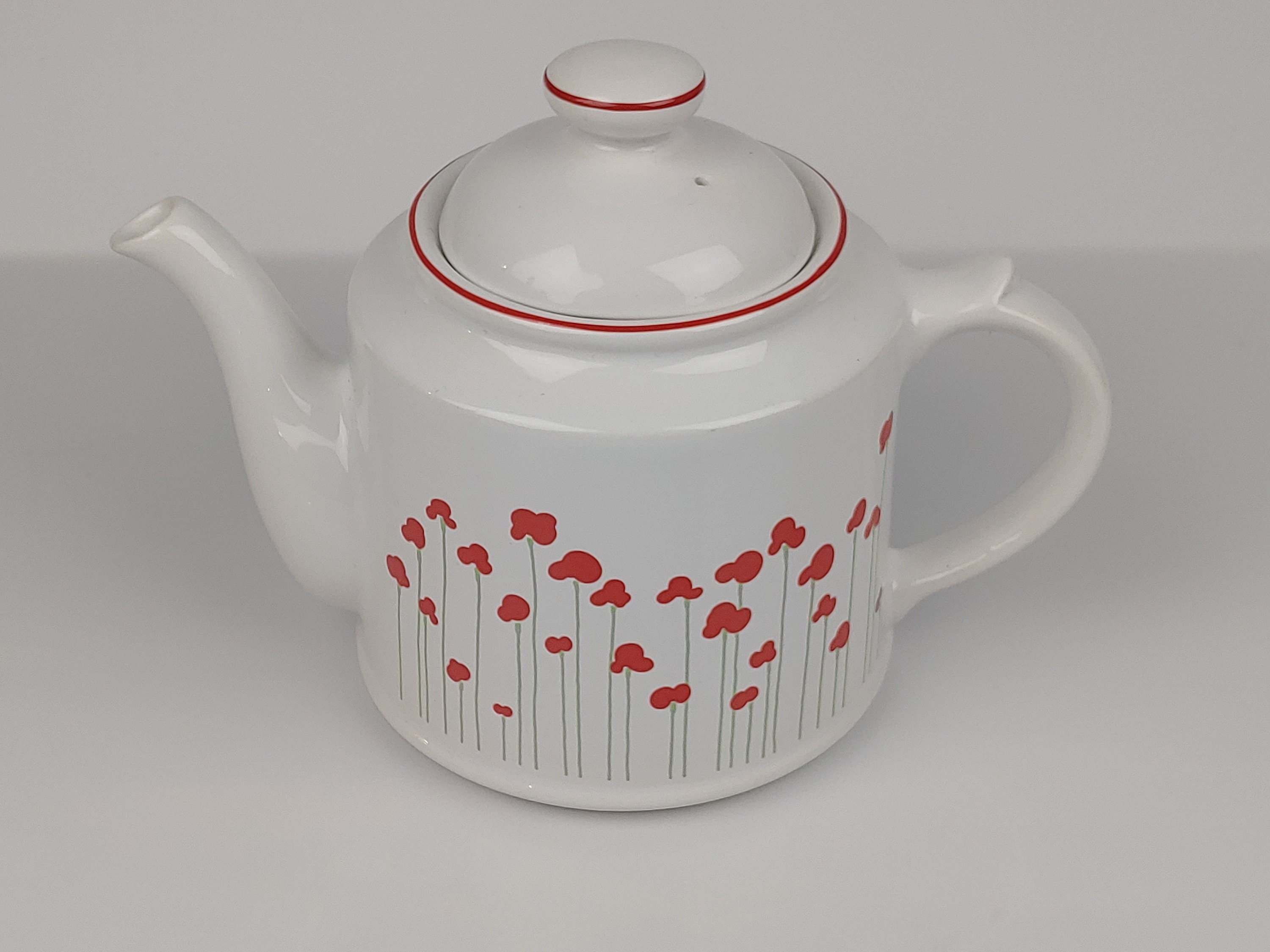 Vintage Royal Victoria Pottery Red Poppy Teapot Staffordshire Wade ...