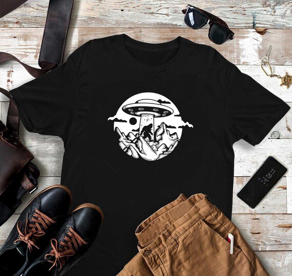 Bigfoot Little Space Space Poster Sasquatch Alien Shirt Alien - Etsy