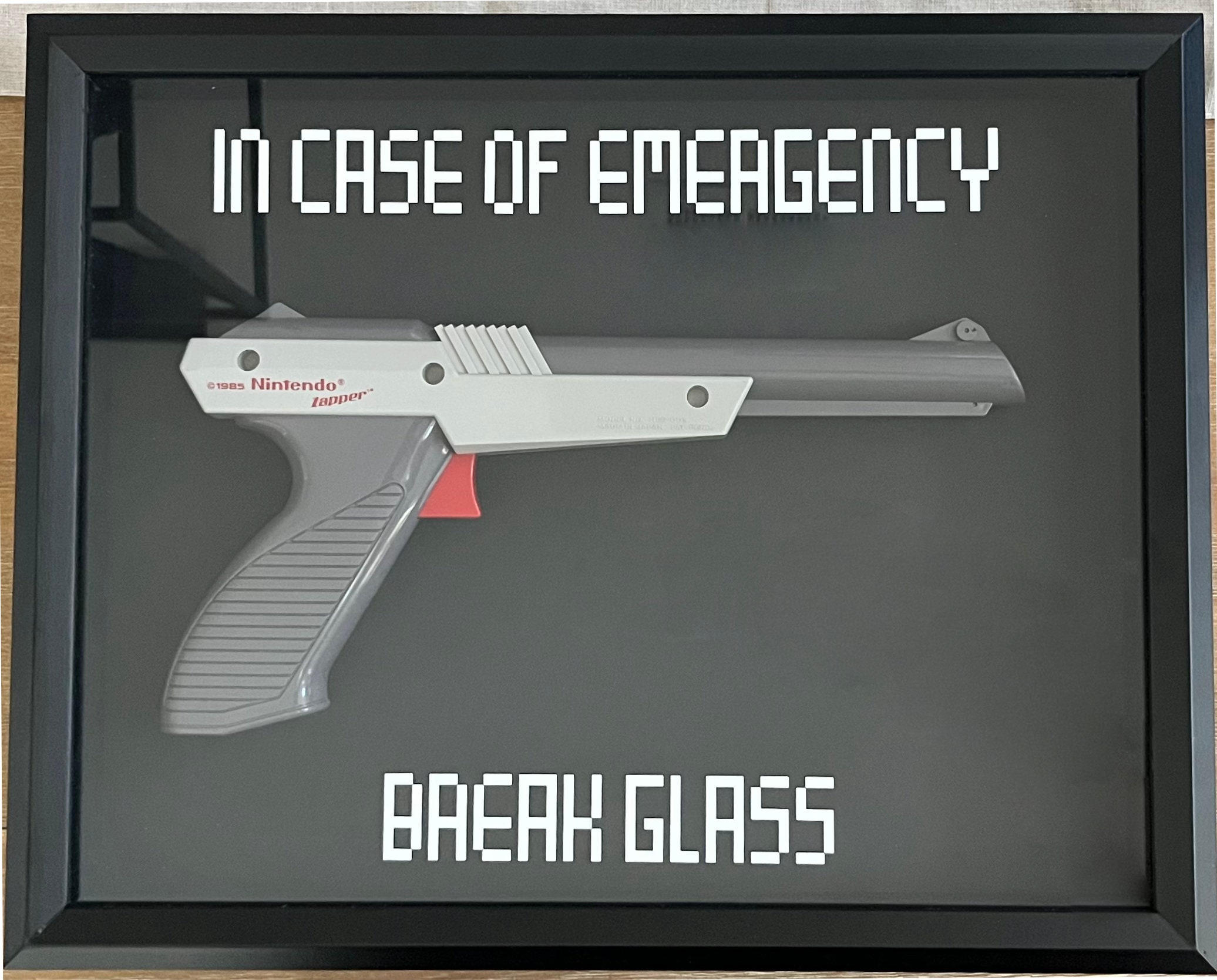 Nintendo Zapper Gun 8-bit Emergency Shadow Box (2 Color Options ...