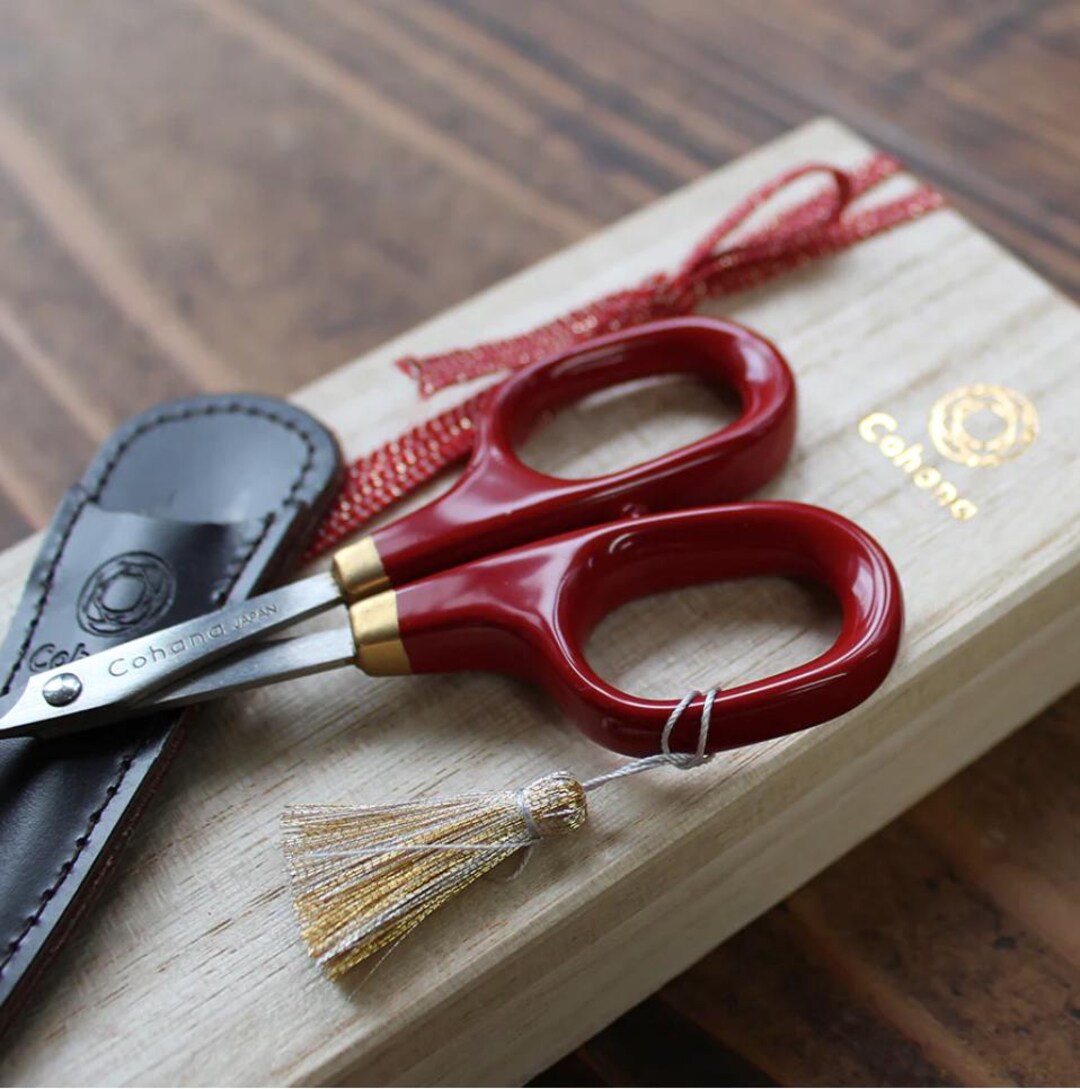 Cohana Japan Lacquer and Maki-e Small Scissors - Vermilion Finish ...