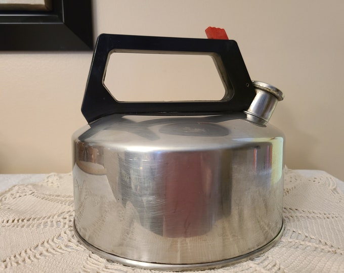 FARBERWARE Tea Kettle Pot 753 2.5 Quart Lid and Whistler Stainless ...