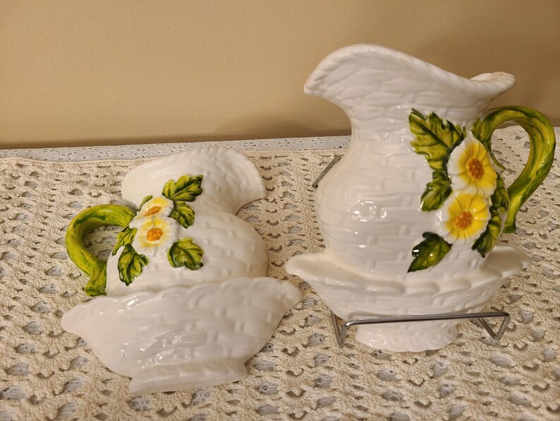 Lefton Pitcher Bowl Daisy Wall Pockets Set of 2 Floral Ceramic 4467 ...