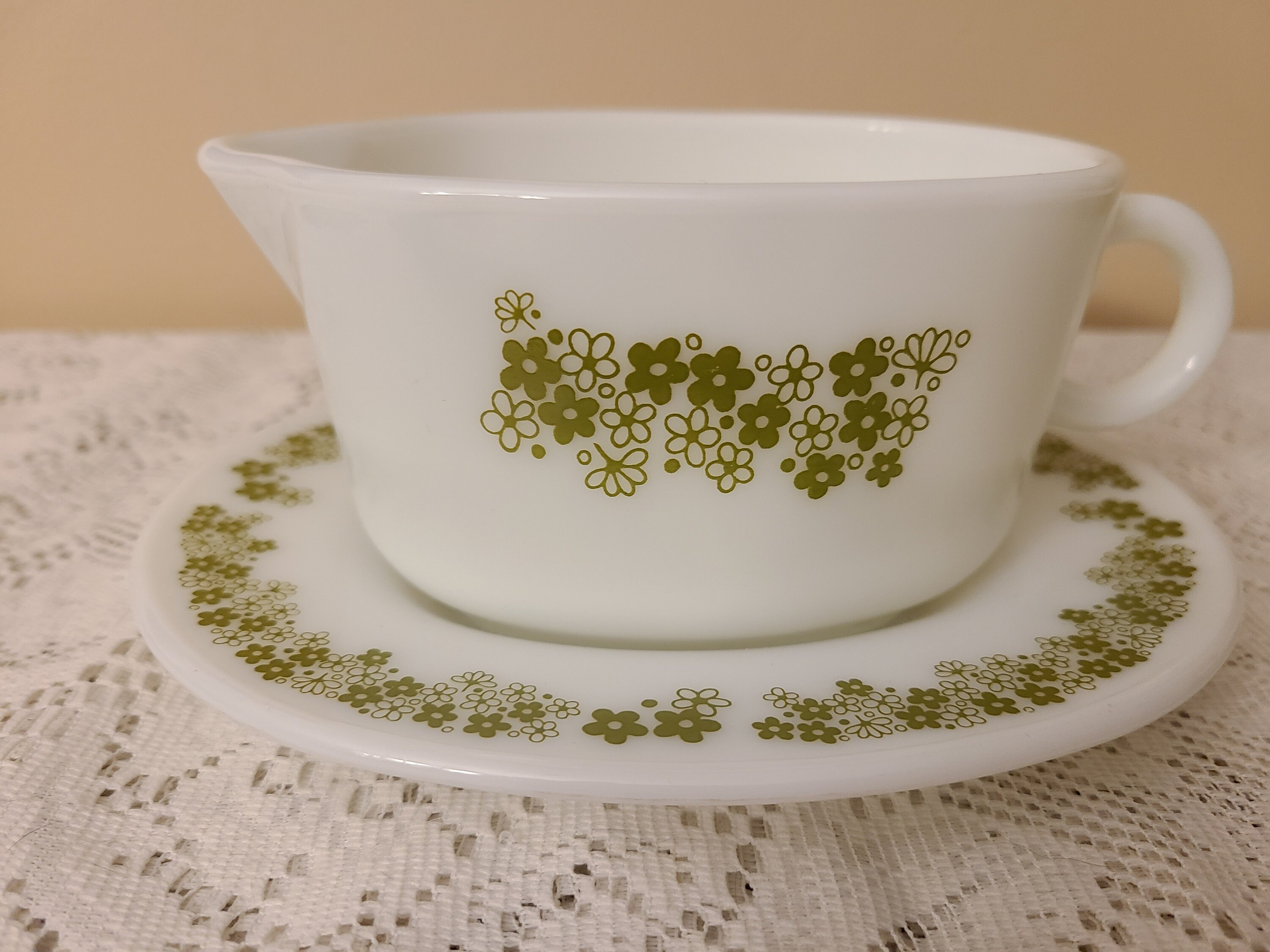 shoponline discount Corelle Pyrex Spring Blossom Crazy Daisy Green ...